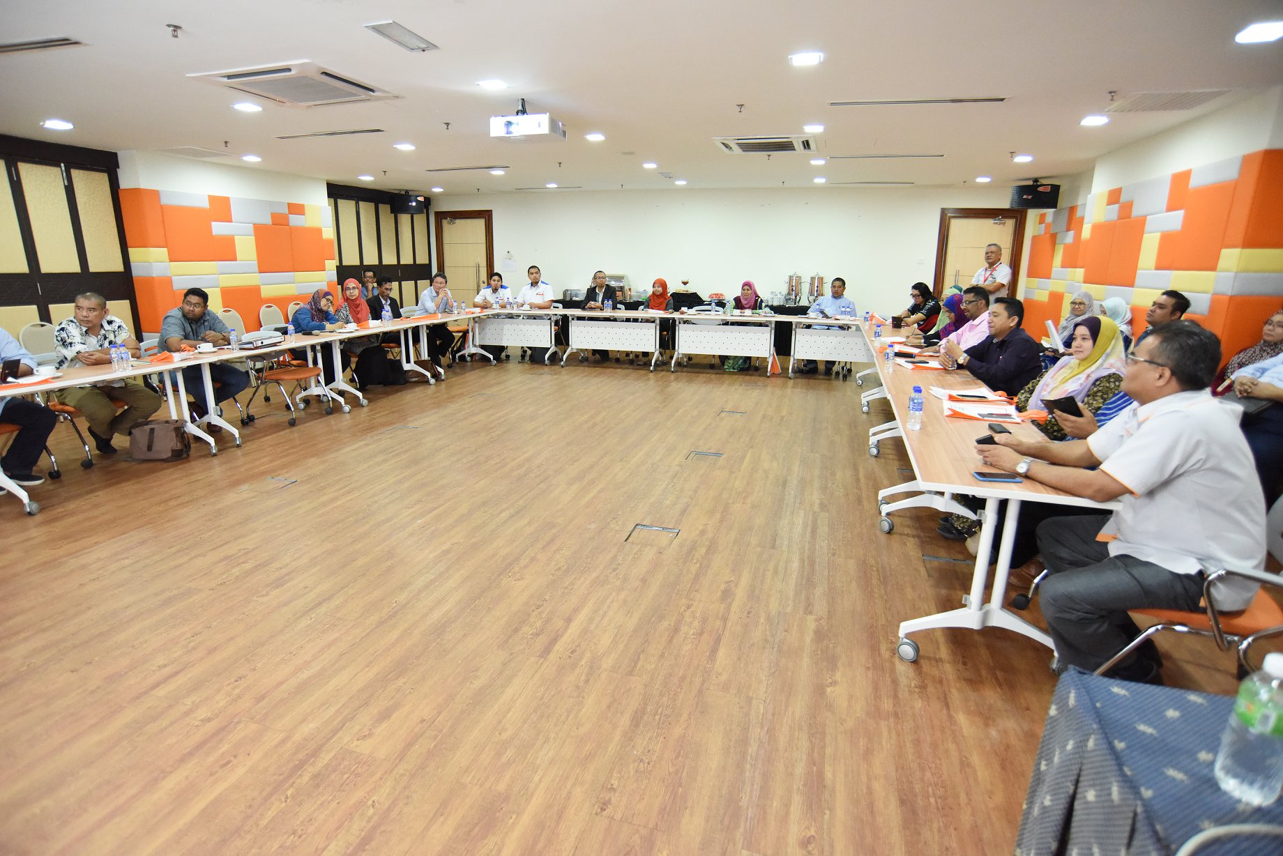 Focus Group for Pertubuhan Doktor-Doktor Islam Malaysia (PERDIM) - SME ... Focus Group for Pertubuhan Doktor-Doktor Islam Malaysia (PERDIM) - SME ...